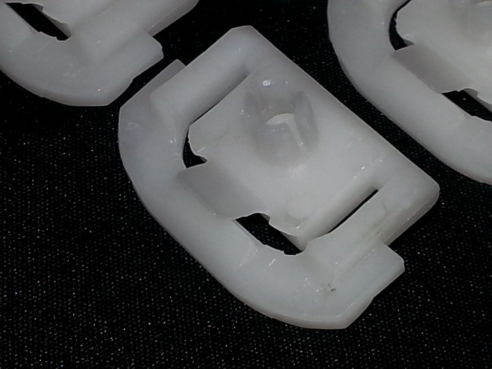 GM X Body Front Windshield Rear Window Reveal Trim Moulding Molding ...