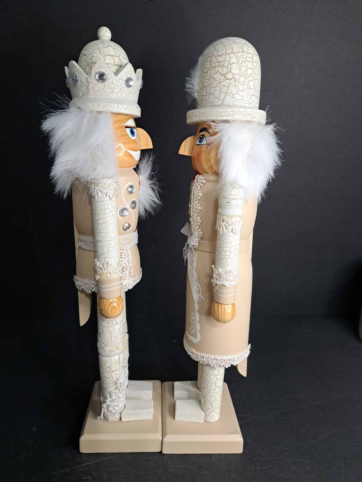 2 Wooden King And Queen Nutcrackers 15 Inch Tall | eBay