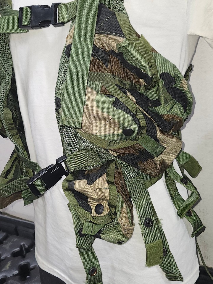 US Military Enhanced Tactical Load Bearing Vest w Pouches Woodland M81 ...