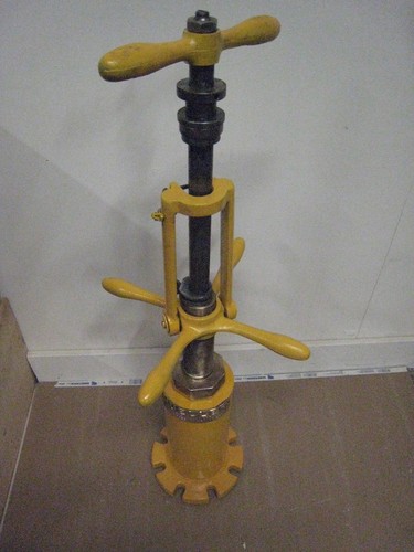 Mueller Drilling Tap Model # 3 H17235 Mueller Tapping Drilling Machine ...