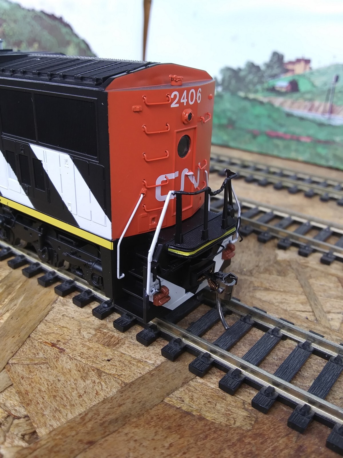 HO Dash 8-40CM Rapido Prime Movers 400501 CN Stripes 2406 DCC Sound C40 ...