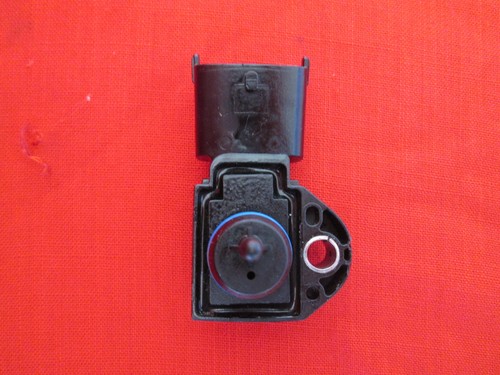 Fuel Pressure Sensor For Volvo s40 v50 2.4i on Fuel Rail 31272733 ...