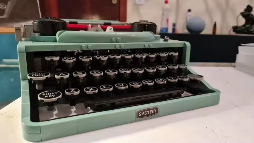 Ideas Typewriter 21327 Building Blocks Set for Adults Collectible Retro ...