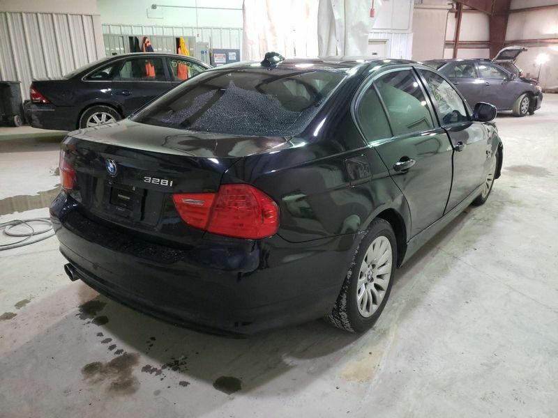 2007-2013 BMW 328i Rear Axle Differential Carrier 3.91 Ratio AWD AT | eBay