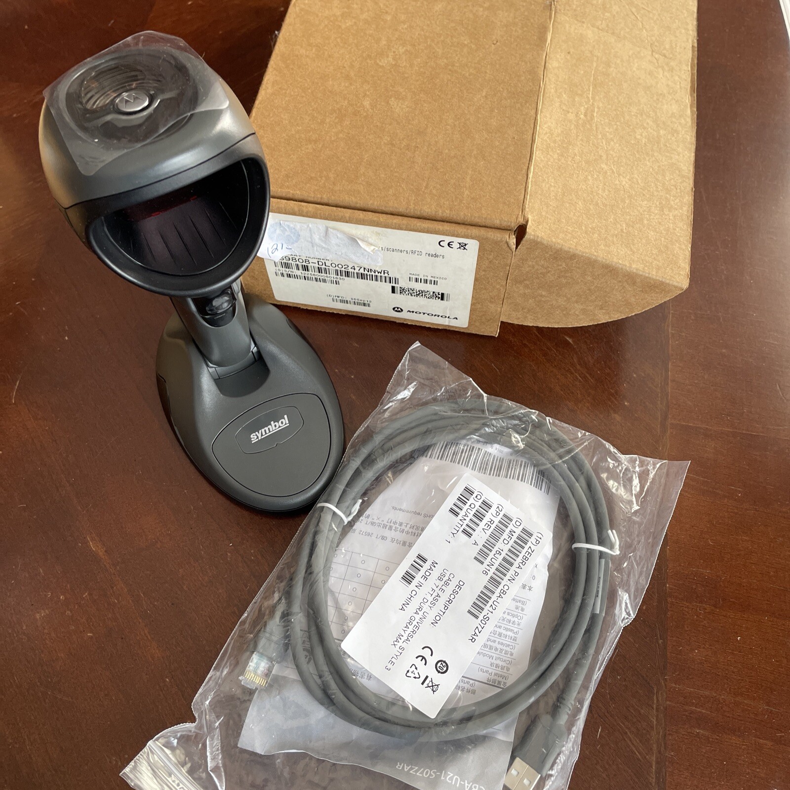 Brand New Motorola Symbol DS9808-DL00247NNWR 2D Imager with USB Cable ...