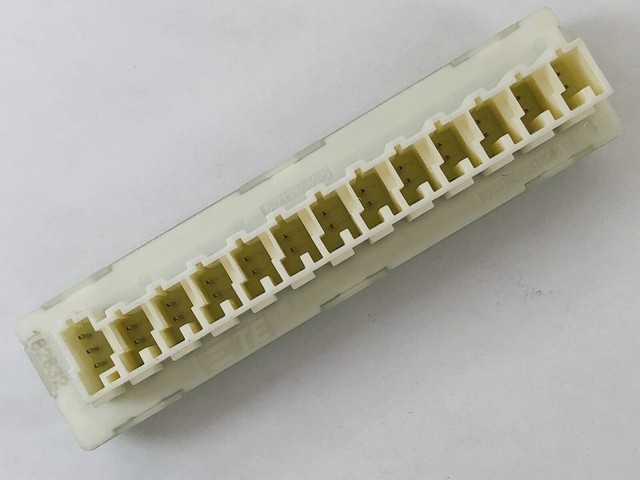 Fuse Connector Mopar 68230877AA for sale online | eBay