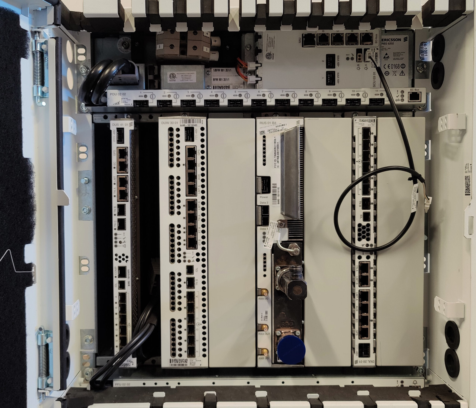 Ericsson BYB 911 40/1 RBS 6202 Cabinet Configuration with models, BMG ...