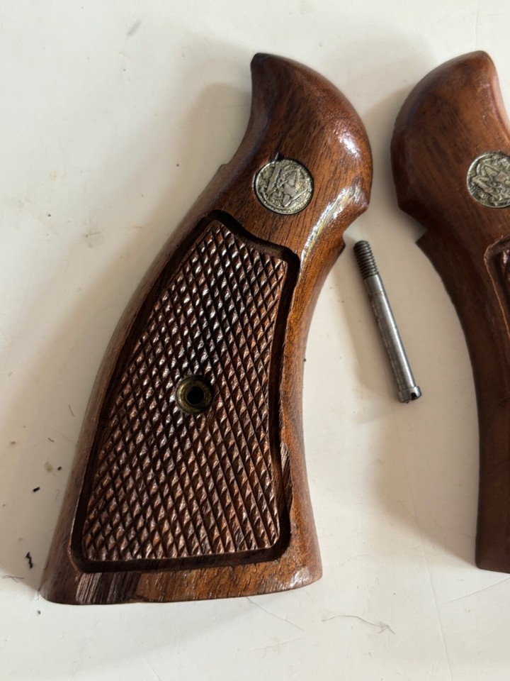 Smith & Wesson Factory K Frame Magna Square Butt Wood Grips Silver ...