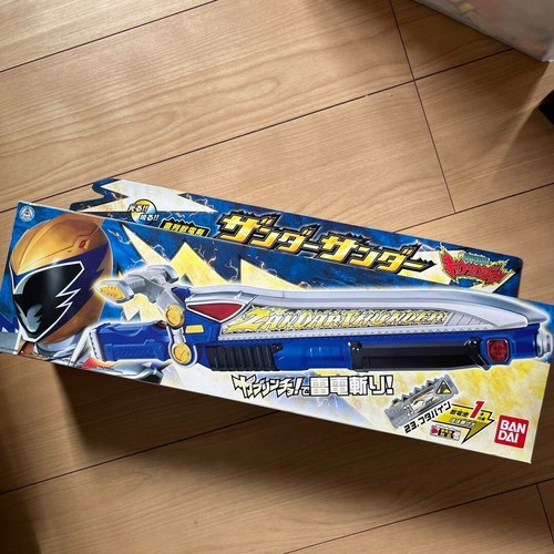 Bandai Power Rangers Juden Sentai Kyoryuger Ptera Gold Saber DX Zander ...