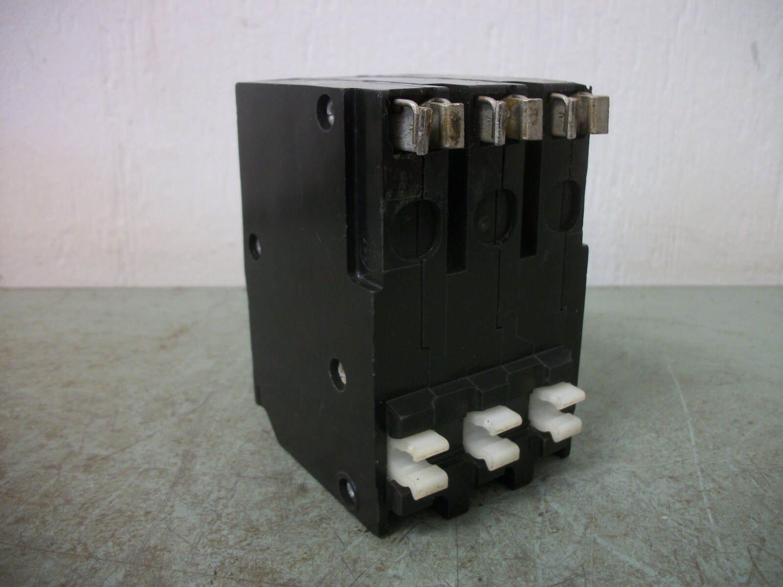 SQUARE D QO CIRCUIT BREAKER QO3100VH 100AMP 240VOLT 3POLE 22kA | eBay