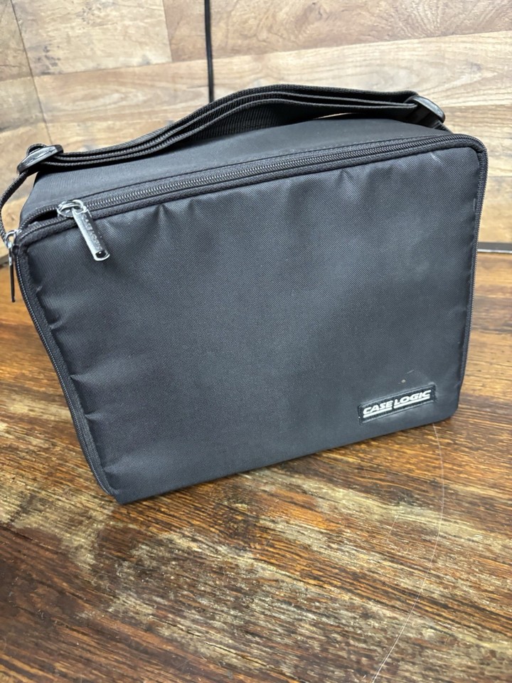 Vtg Case Logic 30 CD/Game Carrying Case W Strap Storage/Travel Zip Hard ...