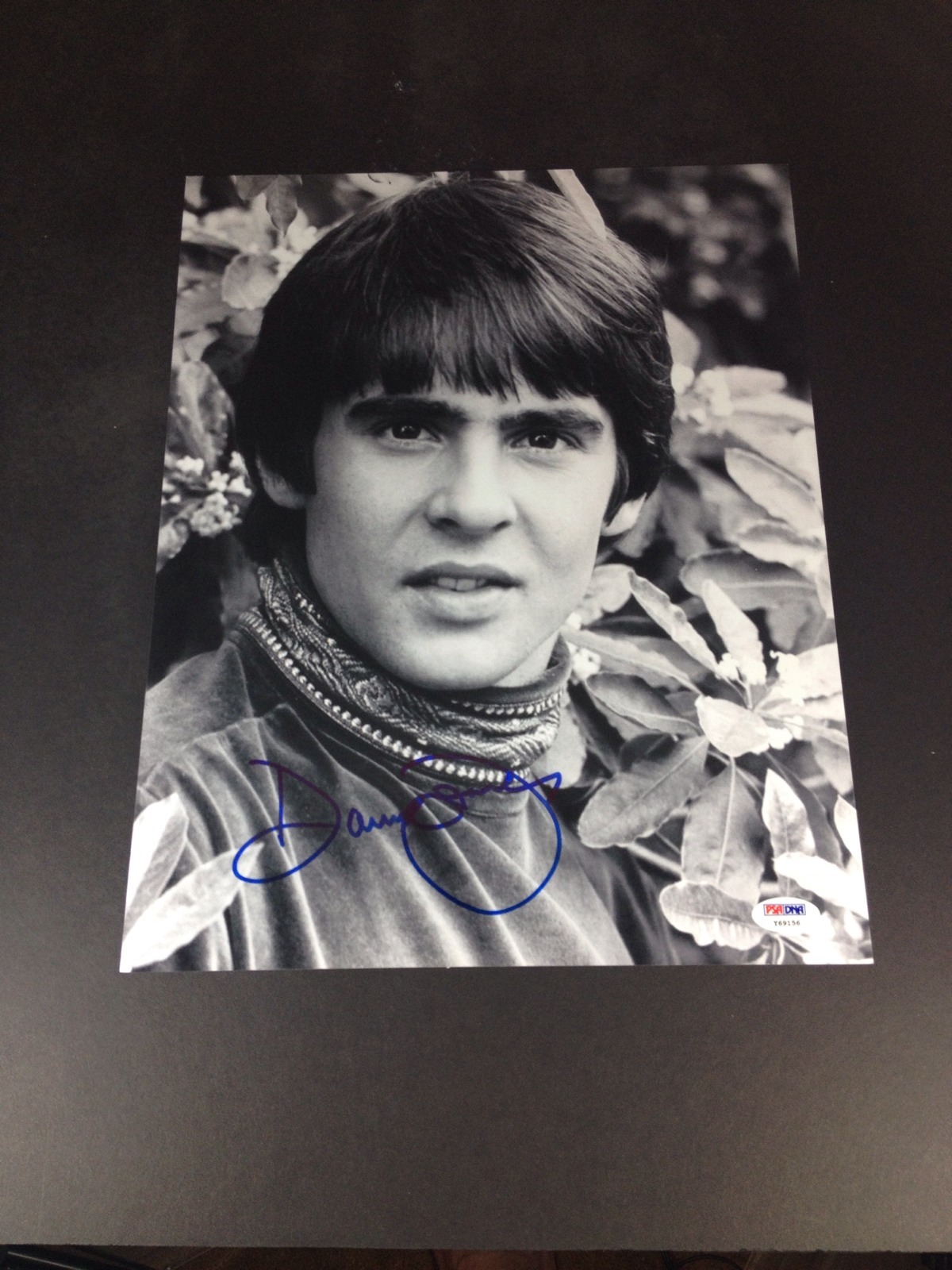 The Finest, Davy Jones The Monkees Autograph 11 X 14 Photo PSA GRADE 10 ...