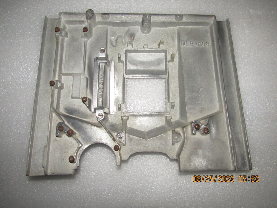 Antique Slot Machine Parts - Mills Horse Head Lower Front Casting ...