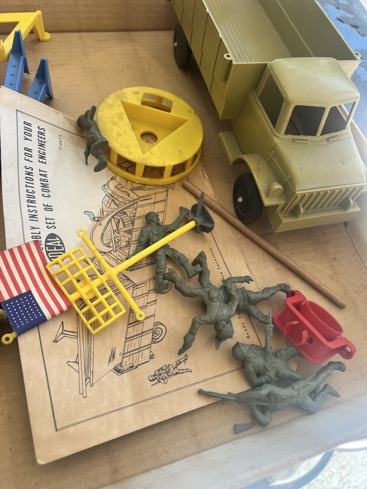 Vintage c1960 Ideal play set Combat Engineer Construction Set partial ...
