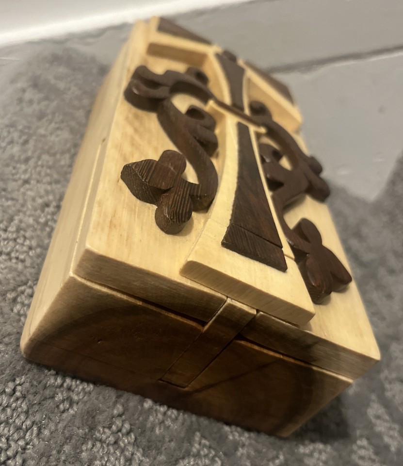 2- NEW *CARVER DANS* Wooden Box Puzzle Hand Carved Hidden Peg ...