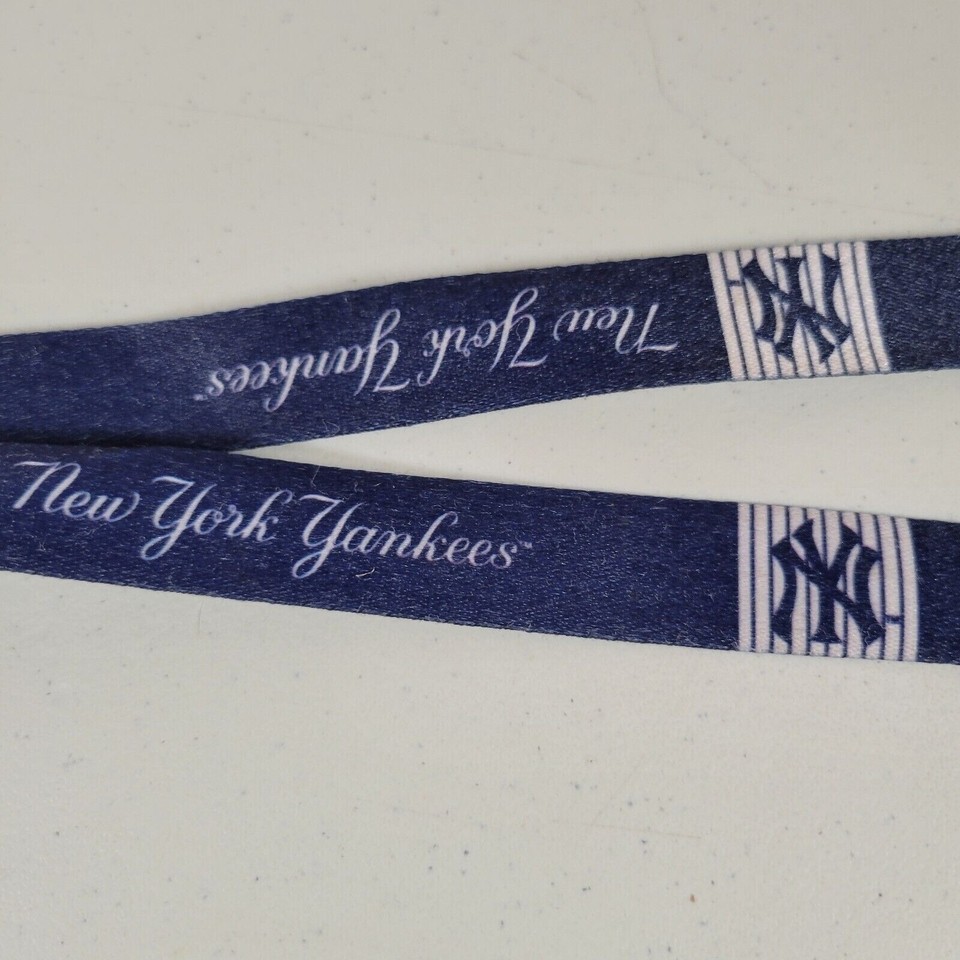 New York Yankees Lanyard with Detachable Keychain ID Holder Blue White ...
