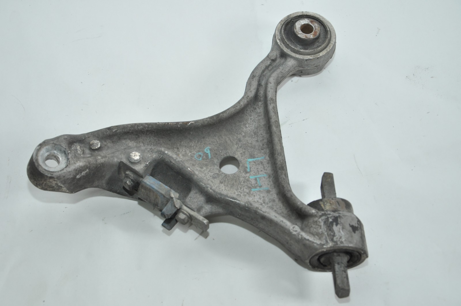 2001-09 Volvo V70 S60 Left Front Driver Lower Control Arm w Bushings ...