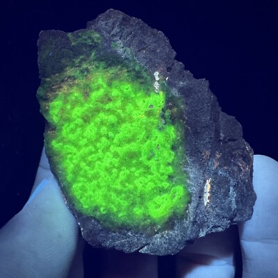 Highly Fluorescent Green Hyalite Opal on Matrix from Utah | eBay