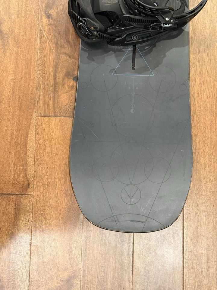 2018 Burton Custom Flying V 162W Snowboard w/ Burton cartel bindings ...