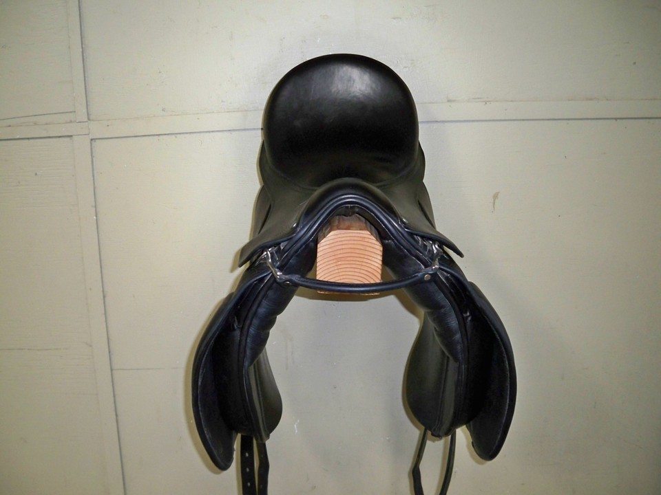 County Dressage Saddle - model Connection, wide tree | eBay