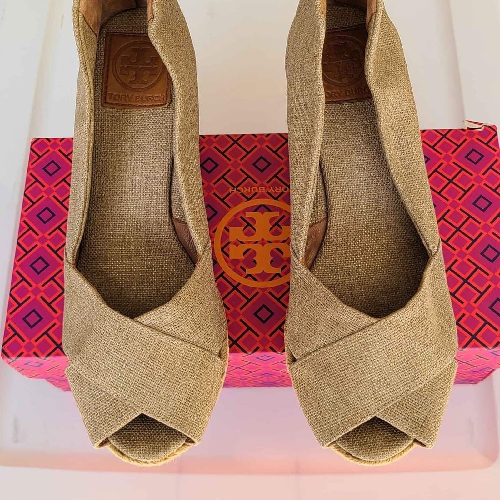 Tory Burch Designer Beige Peep Open Toe Wedge Heels S… - Gem