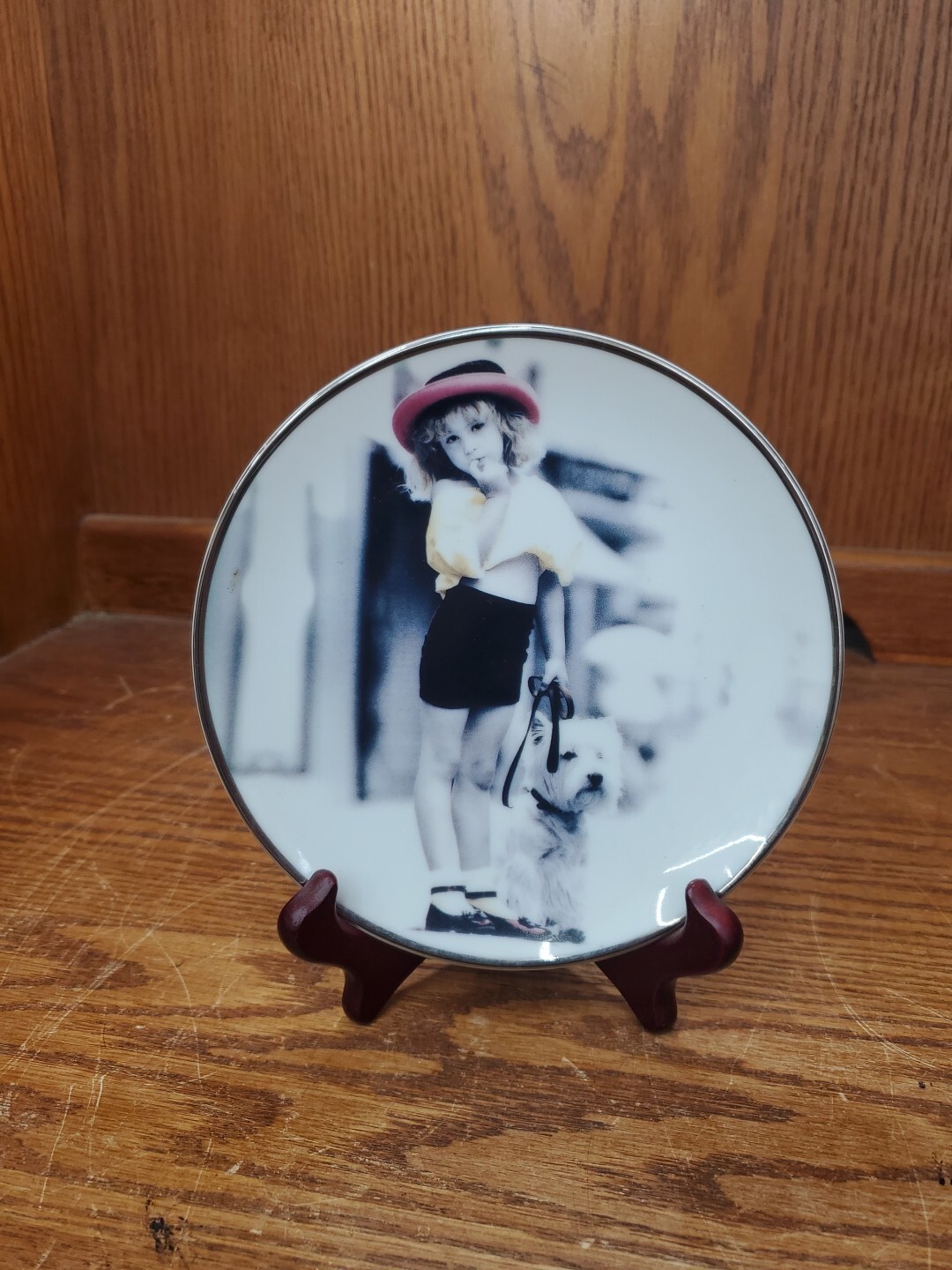 Kim Anderson Pretty as a Picture Plate "A Faithful Friend is a Treasure ...