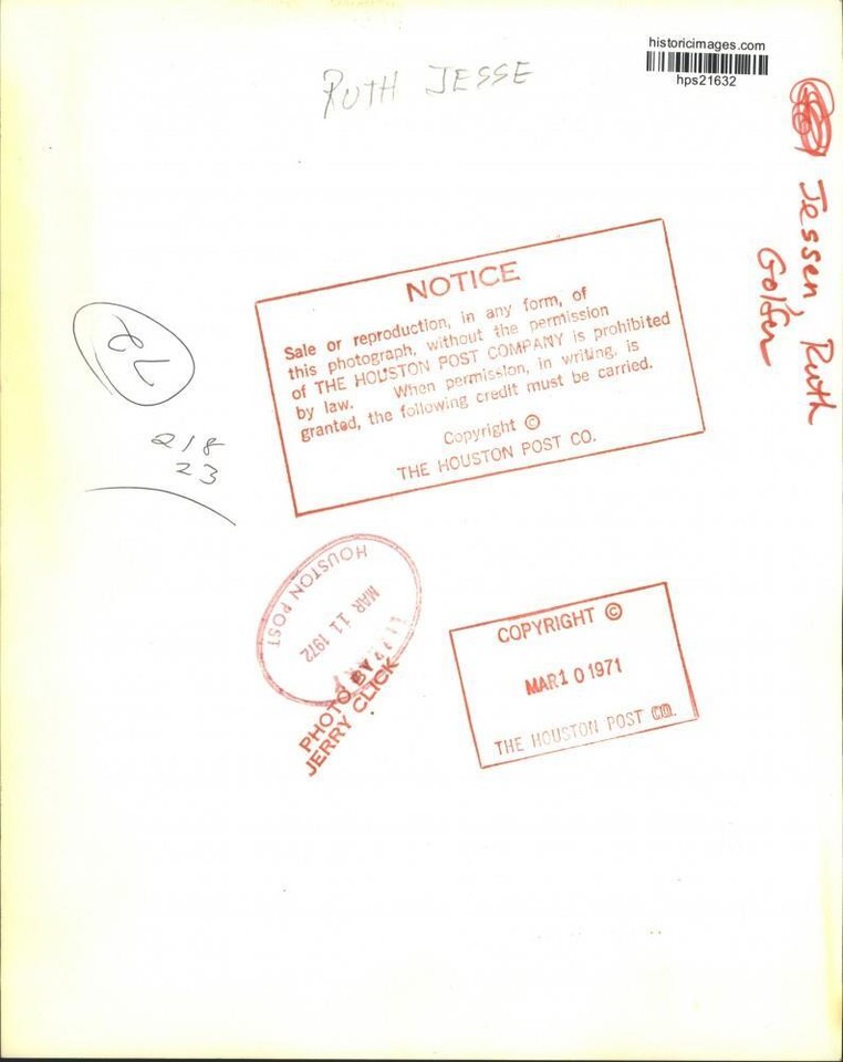 1971 Press Photo Golfer Ruth Jessen putts - hps21632 | eBay