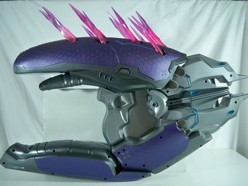 K24i00023 HALO NEEDLER WORKS NECA 1:1 FULL SIZE REPLICA 2015 LIMITED ...