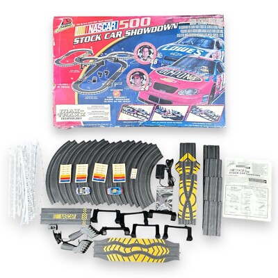 Slot Car Set Life Like Racing Ho NASCAR 500 SPEEDWAY SHOWDOWN With Cars ...