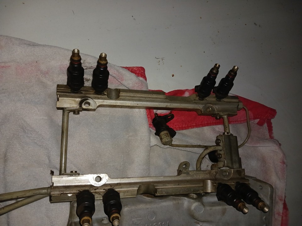 Tuned Port Electronic Fuel Injection Intake For SB Chevy V8 TPI System ...