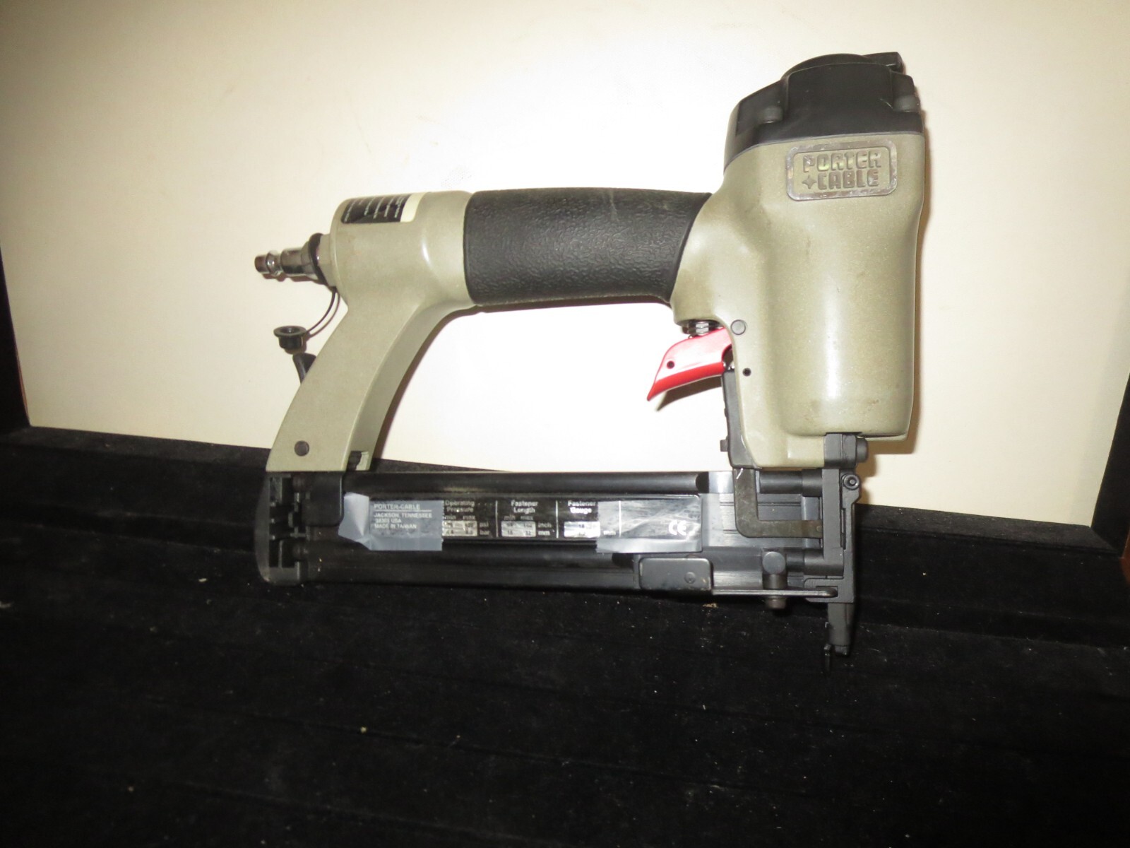 Porter Cable BN125A 18Ga. 5/8- 1-1/4" Pneumatic Air Brad Nailer - Used ...