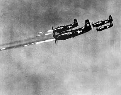 Navy Sky Raiders USS Valley Forge fire 5-inch wing rockets North Ko ...