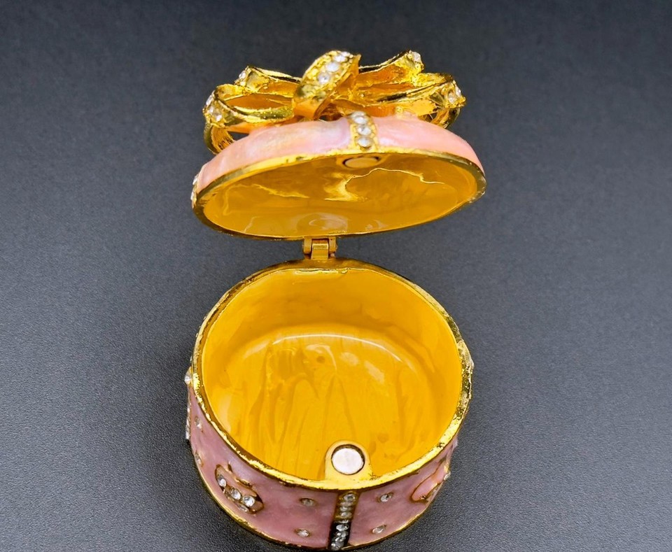 Vintage Pink and Gold Decorative Trinket Box with Rhinestone Bow | eBay