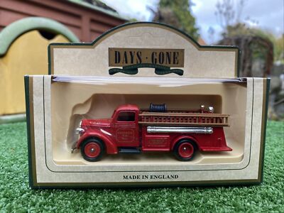 Lledo Days Gone DG79001 1939 Ford Fire Engine - Chicago Fire Department ...