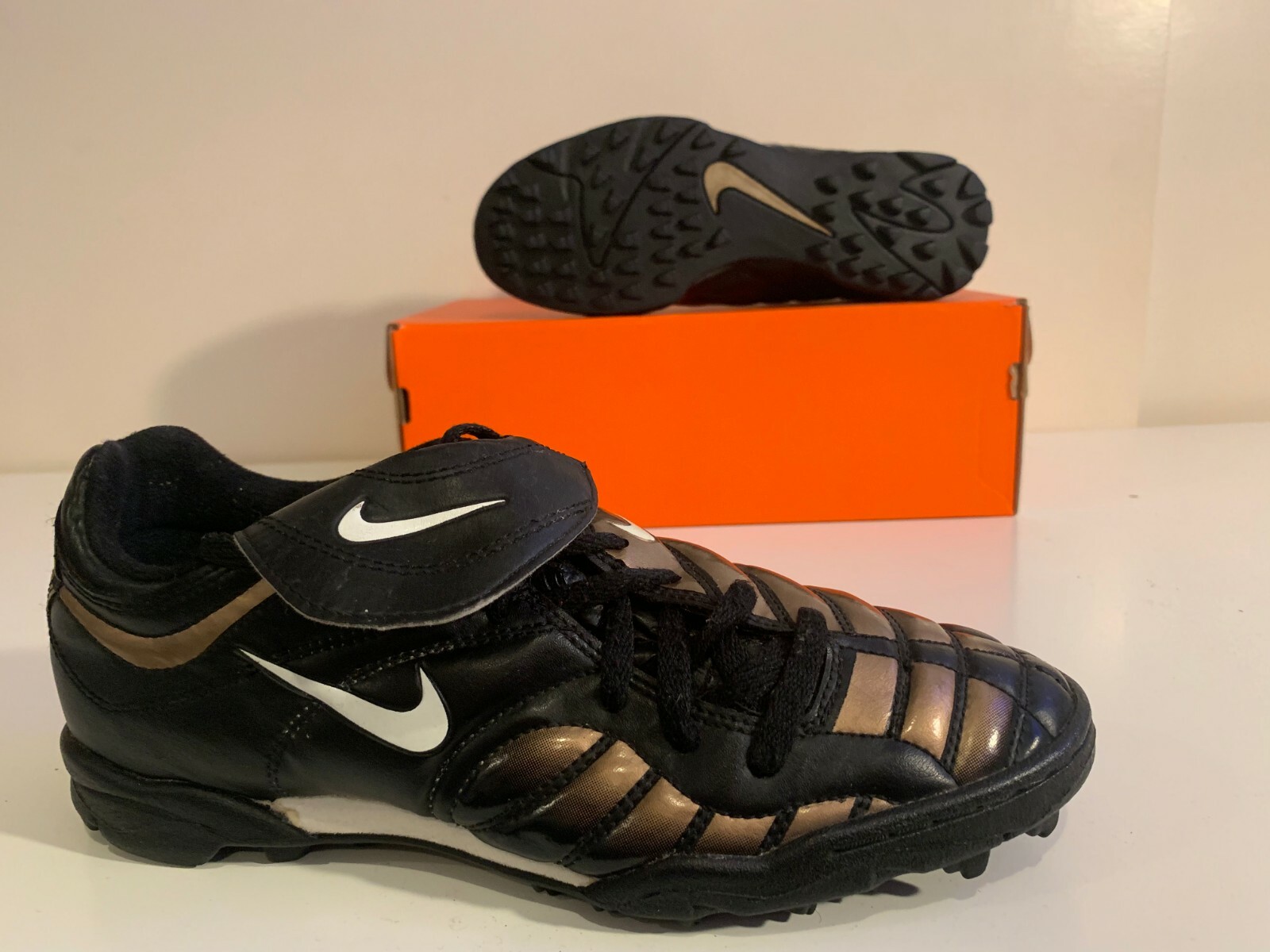NIKE AIR MAX TURF T90 VAPOR INDOOR TRAINERS 9 8 42,5 | eBay