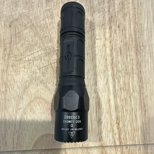 SureFire 600 Lumens LED Flashlight Black Aluminum E203882 1 LED 1-3 ...