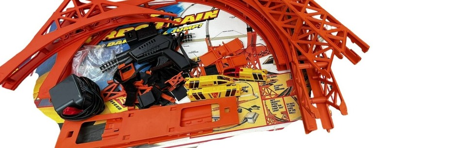 TYCO SUPER TURBO TRAIN W/ DAREDEVIL JUMP slot car like set euc in box ...