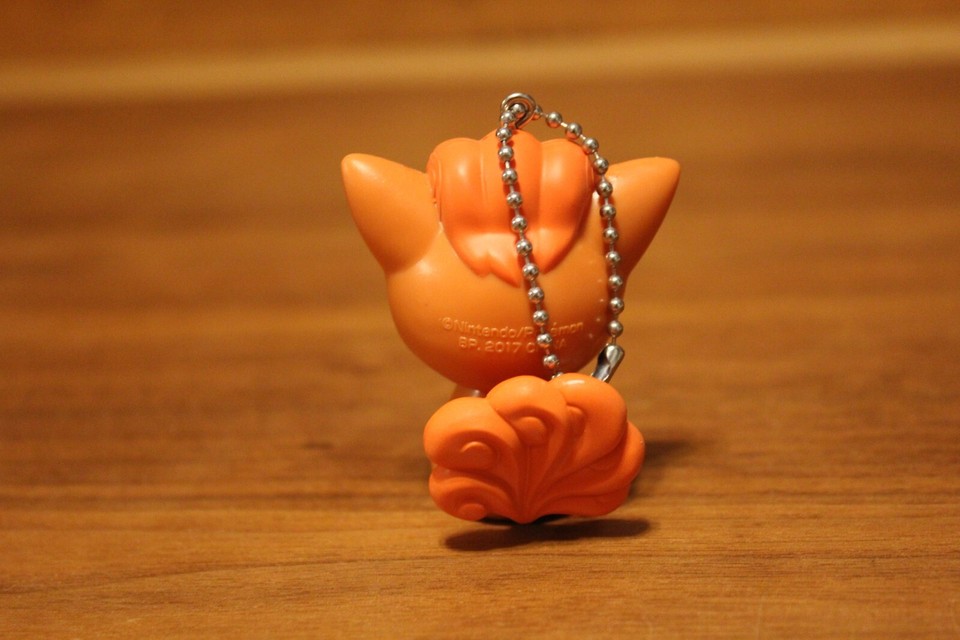 Vulpix Rokon Pokemon Banpresto Figure Keychain Keyholder Figure 2017 | eBay