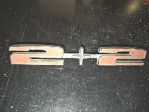 1967 68 69 Pontiac 2+2 Emblem Parisienne | eBay