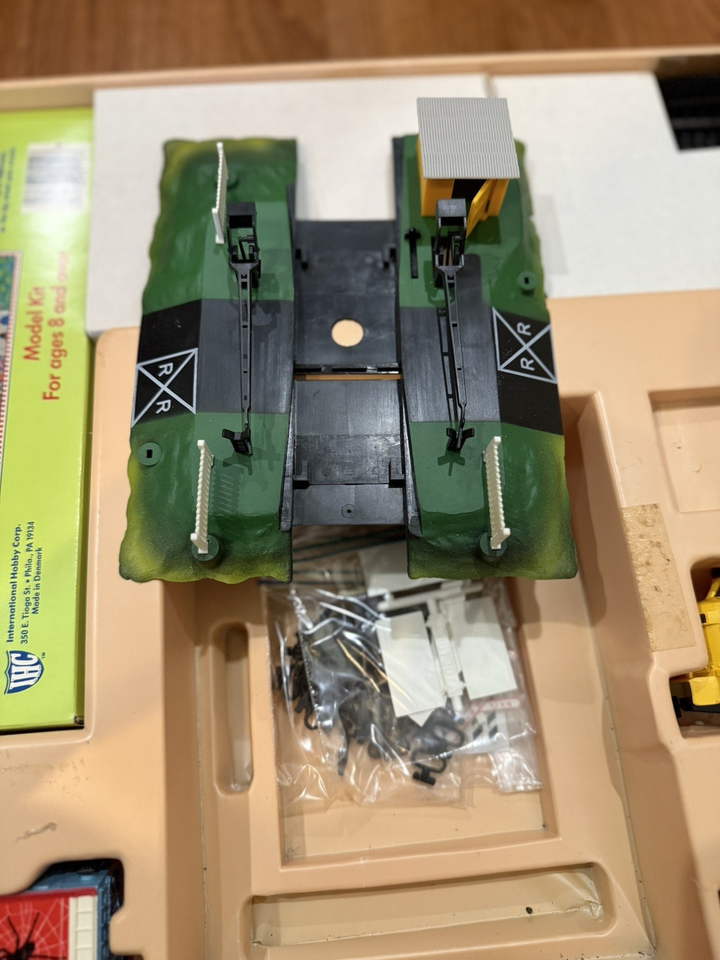 IHC King Corkey HO Carnival Train Set #420 ~ Happiest Train Set Ever ...