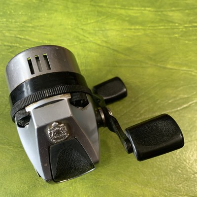 Vintage Abu Garcia AbuMatic 305 Spincast Fishing Reel Anti Reverse ...