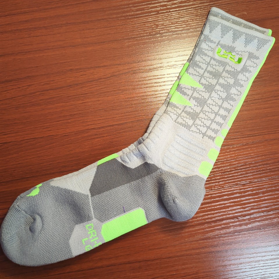 New Nike Hyper Elite Socks Dri-Fit Basketball Crew Size Large *15 ...