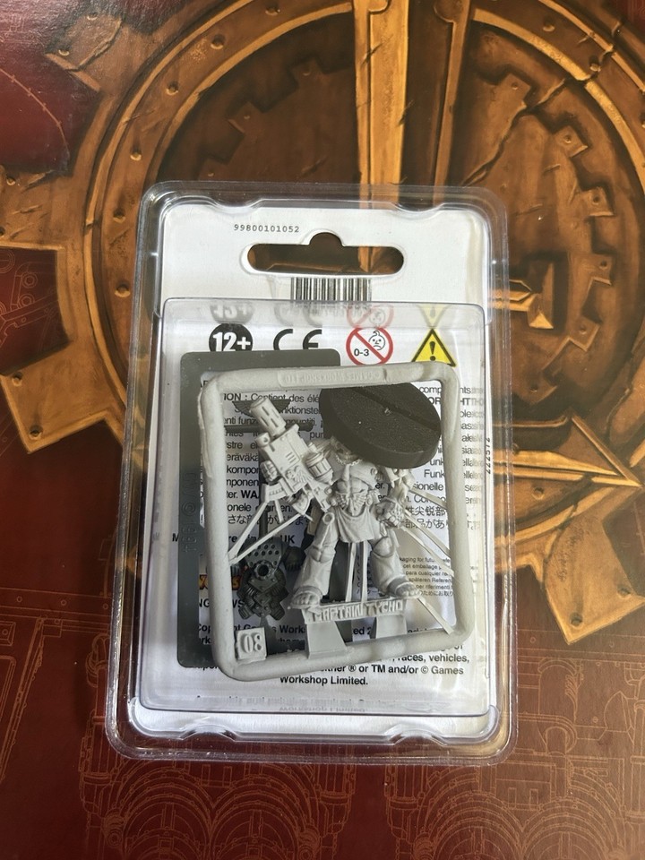 Warhammer 40k Blood Angels Captain Tycho OOP New In Box | eBay