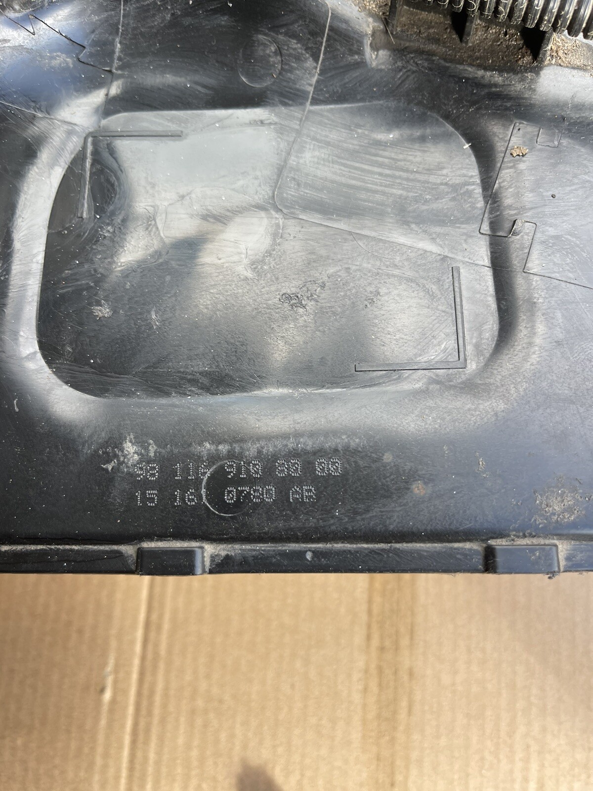 CITROEN C4 CACTUS 1.6 HDI AD BLUE PEF ADDITIVE RESERVOIR FUEL TANK ...