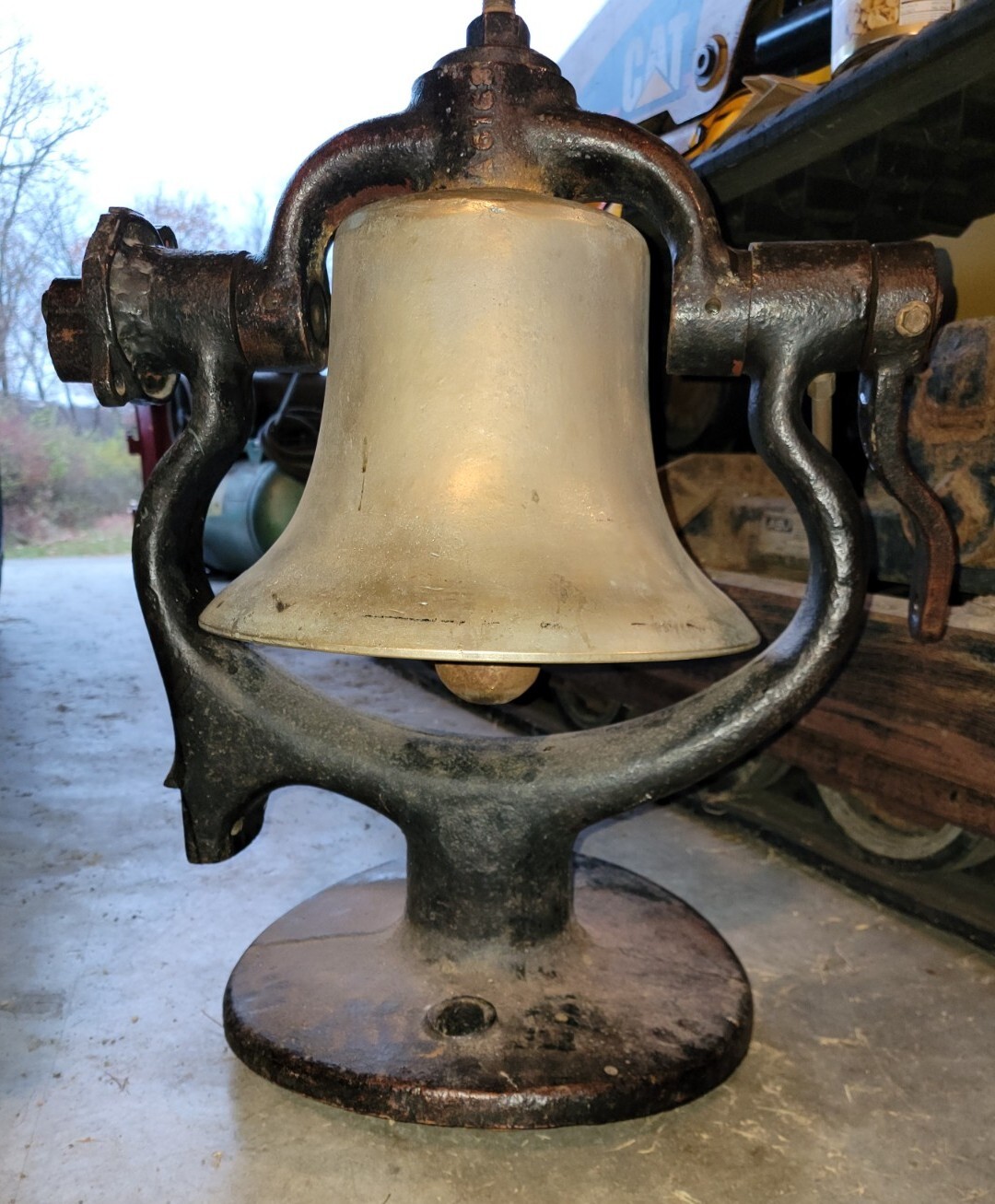 Antique Steam Locomotive swinging Bronze Bell, Weighs 250 Lbs. 15 inch ...