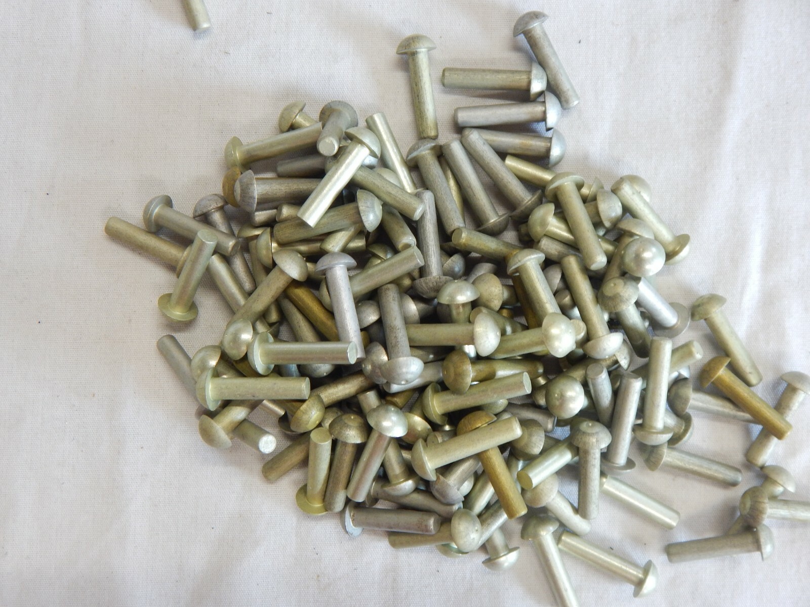 4oz Round Head Solid Aluminium Rivets, 5/32" Diam, AN430-AD5-11 [GR3B ...