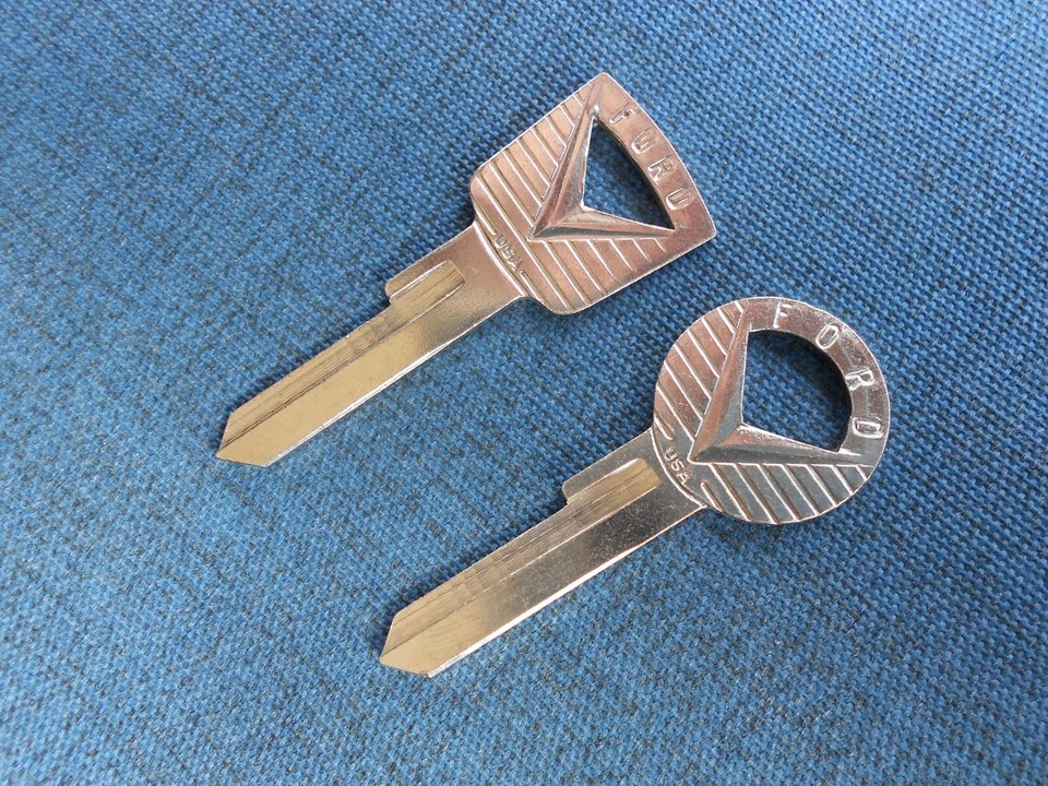 2 VINTAGE FORD OEM IGNITION TRUNK KEY BLANKS 1952 1953 1954 1955 1956 ...