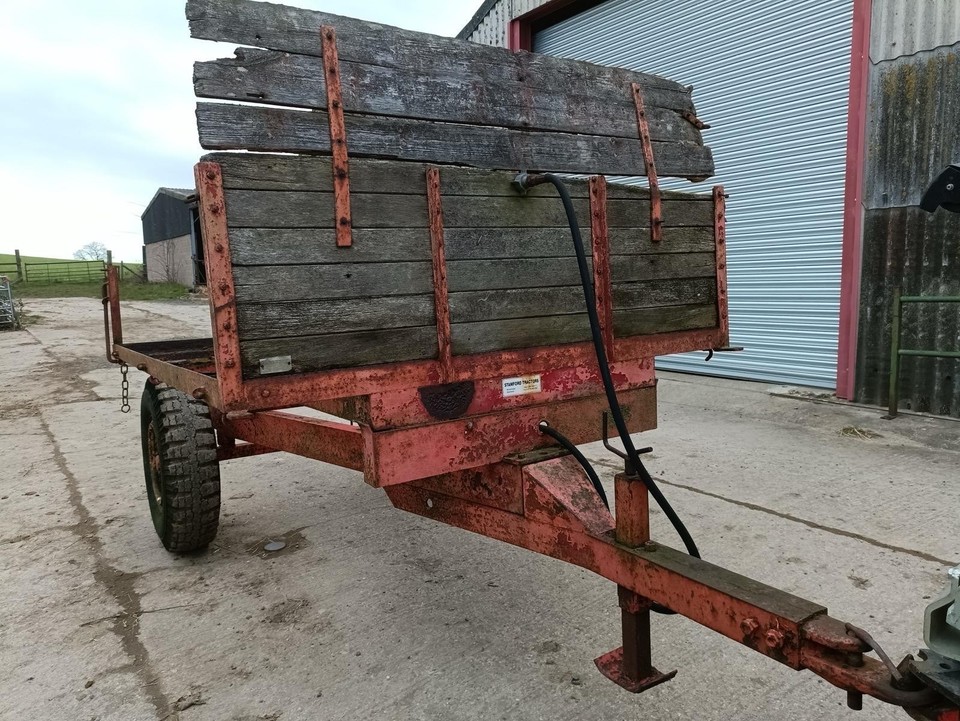F.W Pettit Ltd 3 tonne tipping trailer, smallholding, equestrian, solid ...
