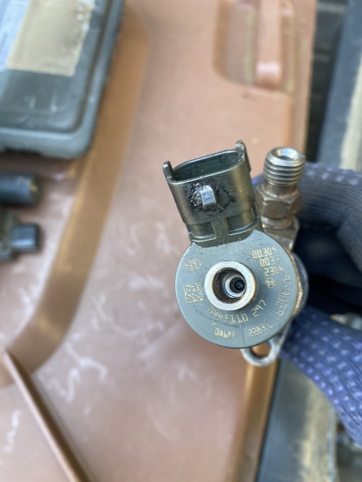 Injector Bosch 0445110297 Peugeot 3008 ,5008,308,208 ,1.6 HDI,Ford ...