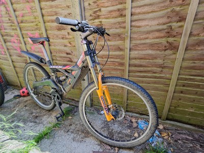 Trek VRX 400 26 Inch Full Suspension Mountain Bike Aluminium Frame ...
